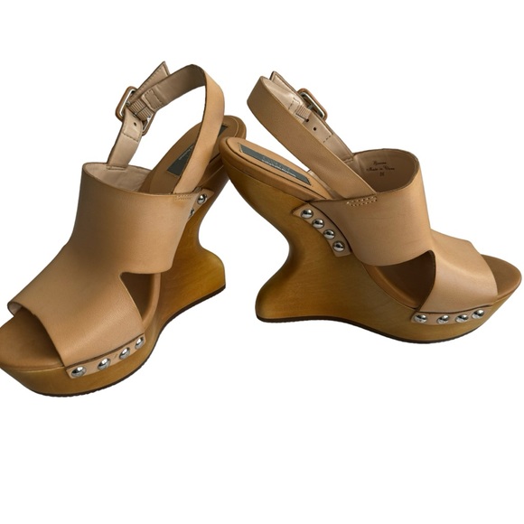 Saks Fifth Avenue | Shoes | Brand New Gray Saks Fifth Avenue Tan Gianna Wooden Block Wedge ...